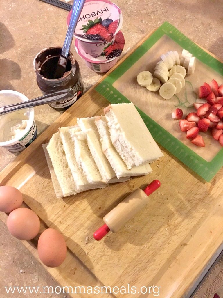 Easy French Toast Crepes for Kiddos - Momma's Meals